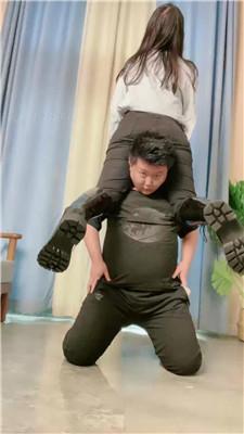 【素人星探】Boots Goddess - Head Riding/Leg Strangling, Suffocation and Trample